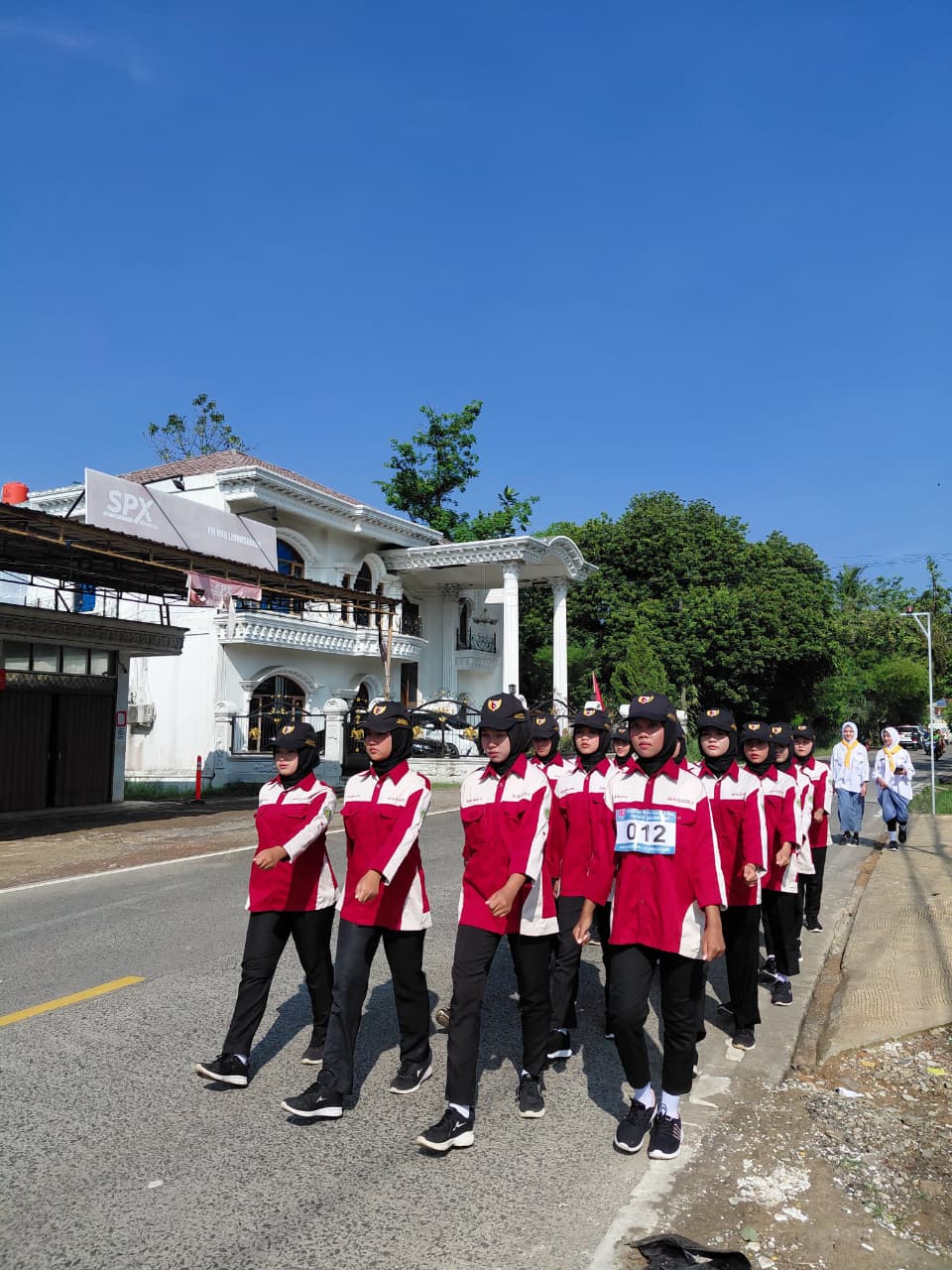 MAN 2 Bogor Ikuti Lomba Gerak Jalan HUT RI ke-80 di Kecamatan ...